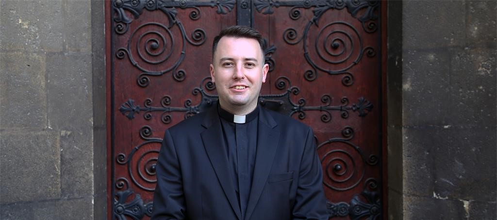 SUBOTA 20:00 Isusov govor o ognju u rukama svećenika vatrogasca - HKR